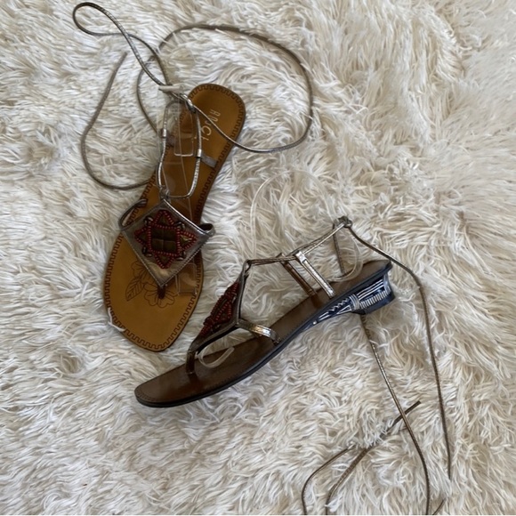 Rouge Helium | Shoes | Womens Metallic Gladiator Thong Sandals Size ...